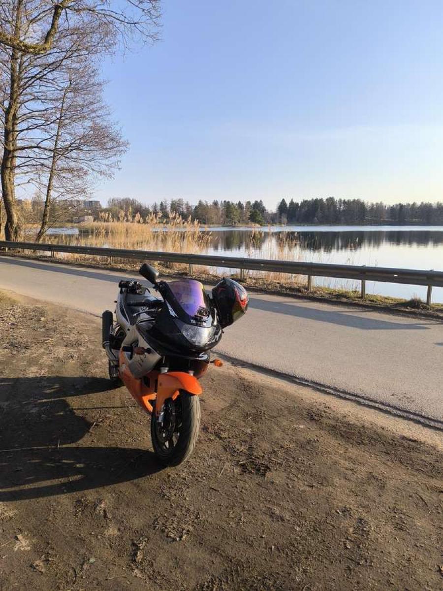 Yamaha YZF 2000 in Vilnius, with an engine capacity of 0.60 L and mileage of 46 thousand km for 1850 €, photo 3 on AUTOMOTO.COM.LV