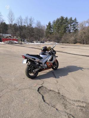 Yamaha YZF 2000 in Vilnius, with an engine capacity of 0.60 L and mileage of 46 thousand km for 1850 €, photo 5 on AUTOMOTO.COM.LV