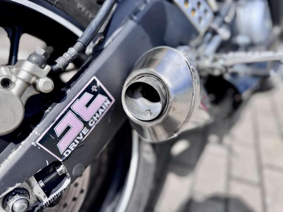Yamaha YZF 2008 Druskininkai, ar dzinēja tilpumu 0.13 L un nobraukumu 32 tūkst. km par 1850 €, foto 17 vietnē AUTOMOTO.COM.LV