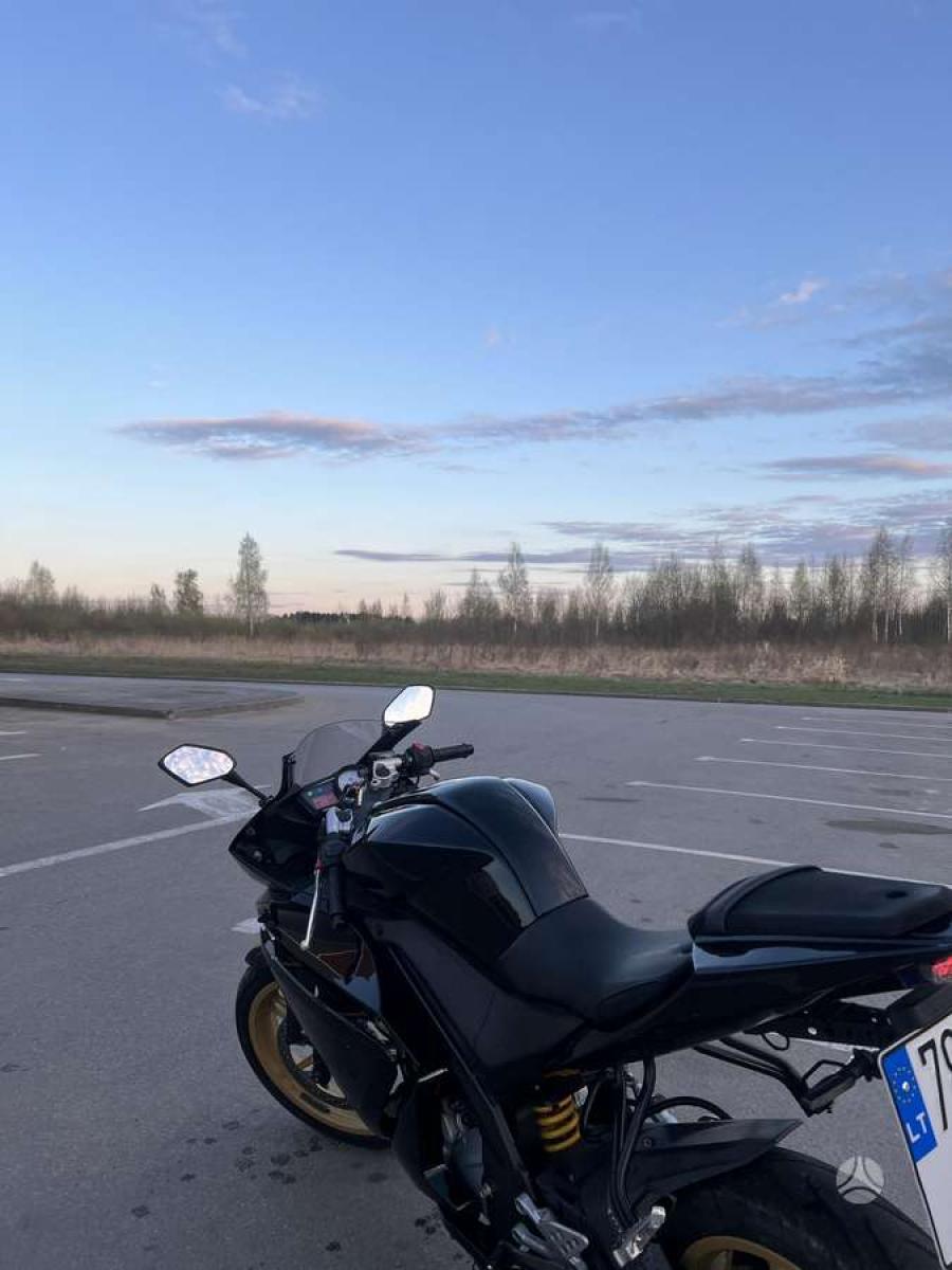 Yamaha YZF 2010 Panevēža, ar dzinēja tilpumu 0.13 L un nobraukumu 44 tūkst. km par 2100 €, foto 6 vietnē AUTOMOTO.COM.LV