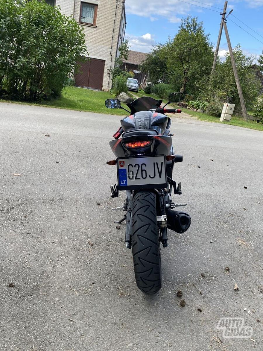 Yamaha YZF 2010 in Pakruojis, with an engine capacity of 0.13 L and mileage of 39 thousand km for 1400 €, photo 8 on AUTOMOTO.COM.LV
