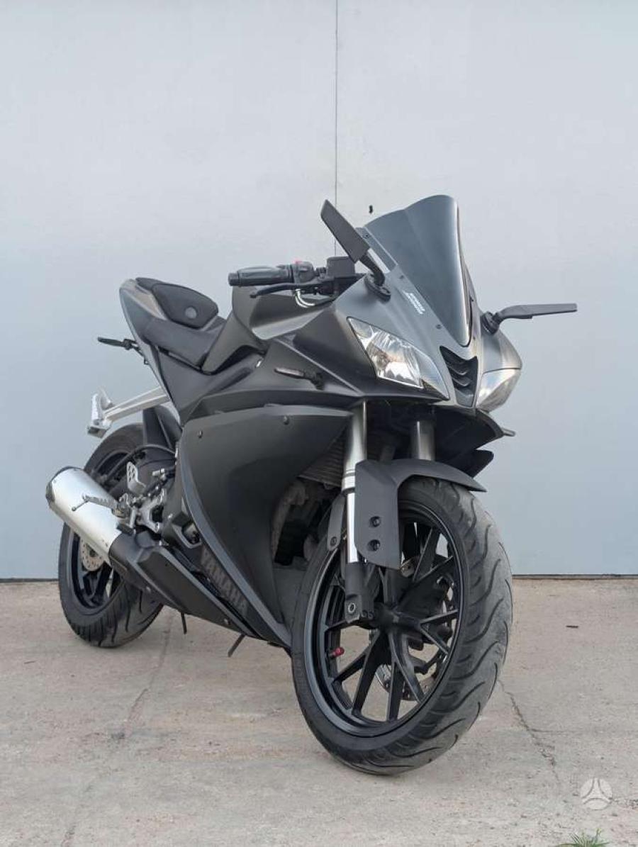 Yamaha YZF 2015 Tauragė, ar dzinēja tilpumu 0.13 L un nobraukumu 16 tūkst. km par 2630 €, foto 1 vietnē AUTOMOTO.COM.LV