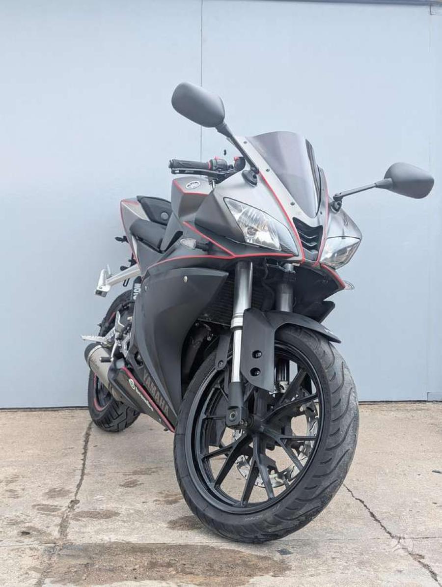 Yamaha YZF 2015 Tauragė, ar dzinēja tilpumu 0.13 L un nobraukumu 17 tūkst. km par 2580 €, foto 1 vietnē AUTOMOTO.COM.LV