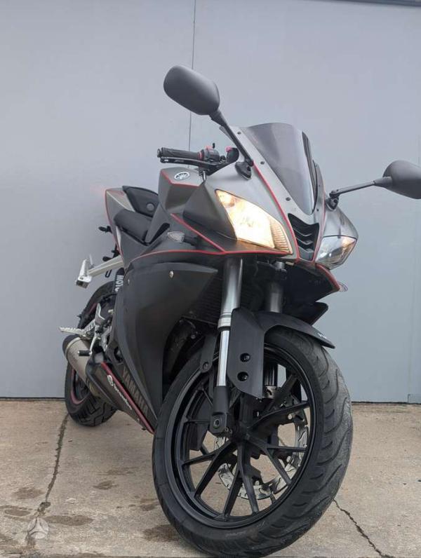 Yamaha YZF 2015 Tauragė, ar dzinēja tilpumu 0.13 L un nobraukumu 17 tūkst. km par 2580 €, foto 2 vietnē AUTOMOTO.COM.LV