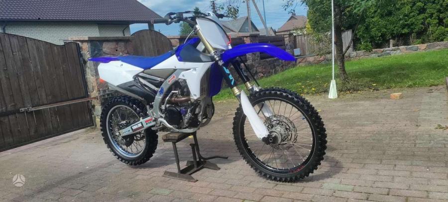 Yamaha YZF 2015 in Plunge, with an engine capacity of 0.25 L and mileage of 0 thousand km for 3050 €, photo 7 on AUTOMOTO.COM.LV
