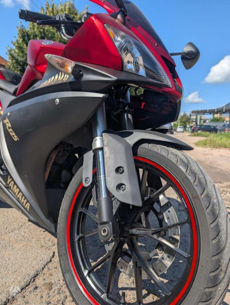 Yamaha YZF 2015 Tauragė, ar dzinēja tilpumu 0.13 L un nobraukumu 18 tūkst. km par 2399 €, foto 4 vietnē AUTOMOTO.COM.LV