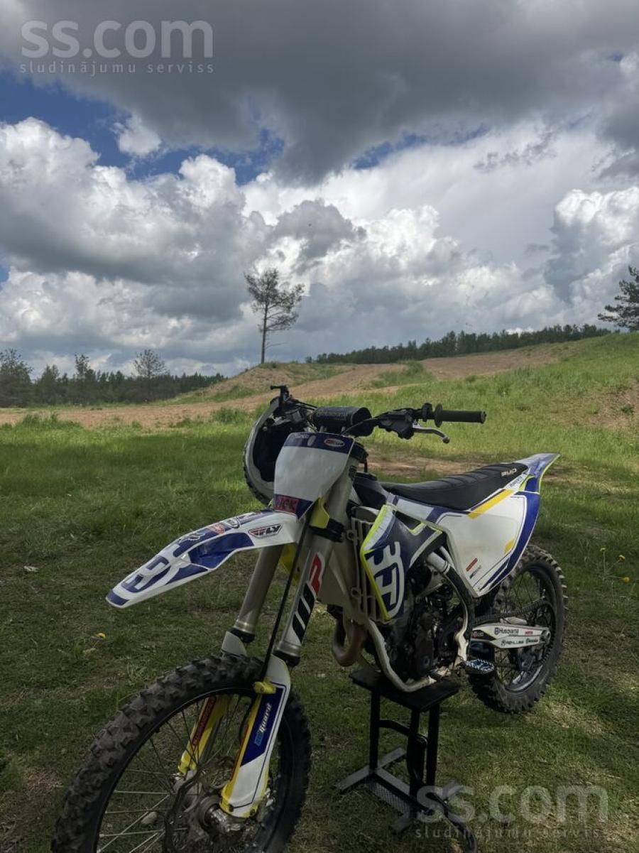 Yamaha YZF 2018 Rēzekne, ar dzinēja tilpumu 0.25 L un nobraukumu 0 tūkst. km par 3000 €, foto 1 vietnē AUTOMOTO.COM.LV