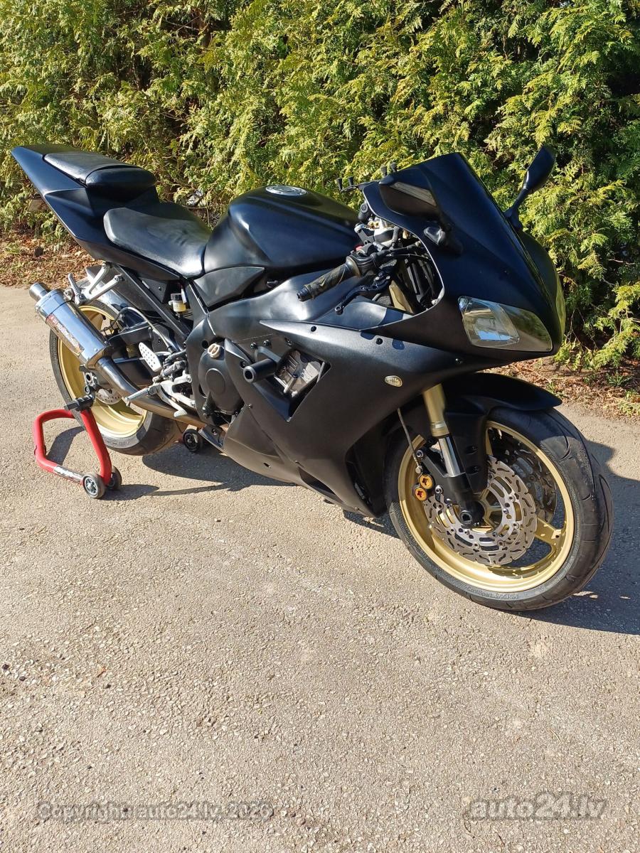 Black Yamaha YZF-R1 2002 in Tartu, with an engine capacity of 0.00 L and mileage of 0 thousand km for 2999 €, photo 1 on AUTOMOTO.COM.LV