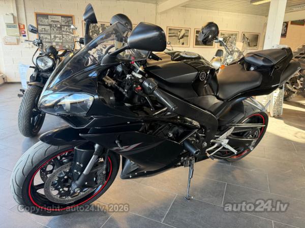 Melns Yamaha YZF-R1 2007 Tallina, ar dzinēja tilpumu 0.13 L un nobraukumu 25 tūkst. km par 6490 €, foto 10 vietnē AUTOMOTO.COM.LV