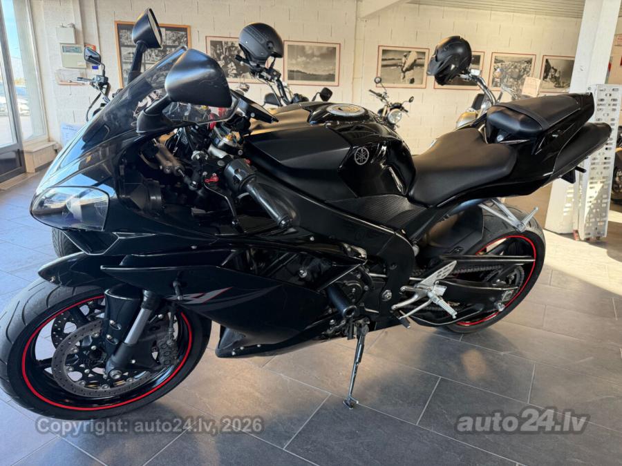 Melns Yamaha YZF-R1 2007 Tallina, ar dzinēja tilpumu 0.13 L un nobraukumu 25 tūkst. km par 6490 €, foto 17 vietnē AUTOMOTO.COM.LV