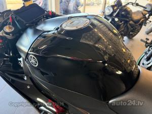 Melns Yamaha YZF-R1 2007 Tallina, ar dzinēja tilpumu 0.13 L un nobraukumu 25 tūkst. km par 6490 €, foto 21 vietnē AUTOMOTO.COM.LV