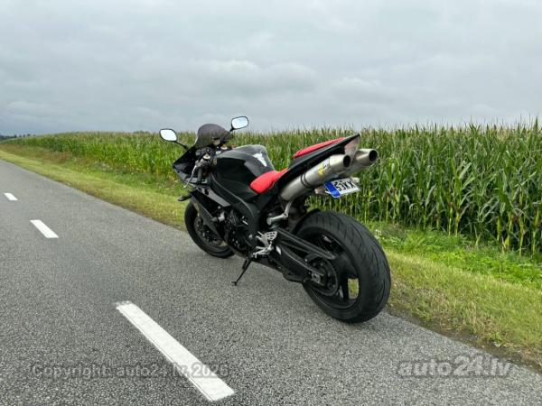 Black Yamaha YZF-R1 2008 in Tallinn, with an engine capacity of 1.00 L and mileage of 35 thousand km for 4800 €, photo 3 on AUTOMOTO.COM.LV
