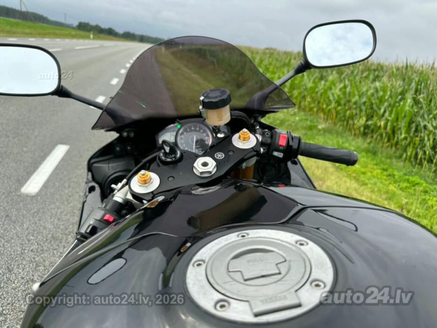 Черный Ямаха YZF-R1 2008 в Таллин, объемом двигателя 1.00 л и пробегом 35 тыс. км за 4800 €, фото 8 на AUTOMOTO.COM.LV