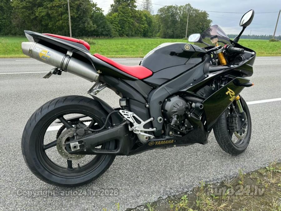 Черный Ямаха YZF-R1 2008 в Таллин, объемом двигателя 1.00 л и пробегом 35 тыс. км за 4800 €, фото 9 на AUTOMOTO.COM.LV