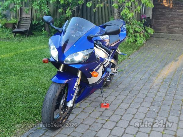 Синий Ямаха YZF-R1 2002 в Таллин, объемом двигателя 1.00 л и пробегом 90 тыс. км за 2600 €, фото 6 на AUTOMOTO.COM.LV