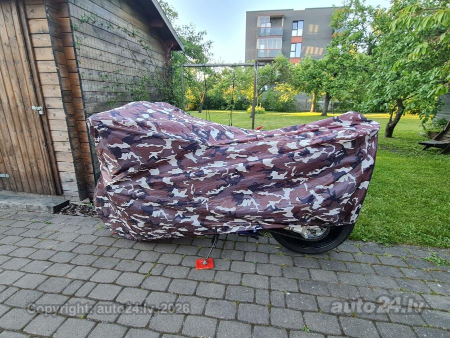 Blue Yamaha YZF-R1 2002 in Tallinn, with an engine capacity of 1.00 L and mileage of 90 thousand km for 2600 €, photo 17 on AUTOMOTO.COM.LV