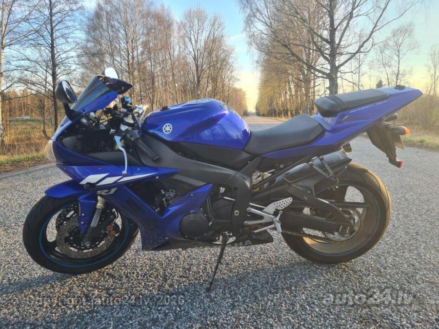 Синий Ямаха YZF-R1 2003 в Рига, объемом двигателя 1.00 л и пробегом 55 тыс. км за 3700 €, фото 2 на AUTOMOTO.COM.LV