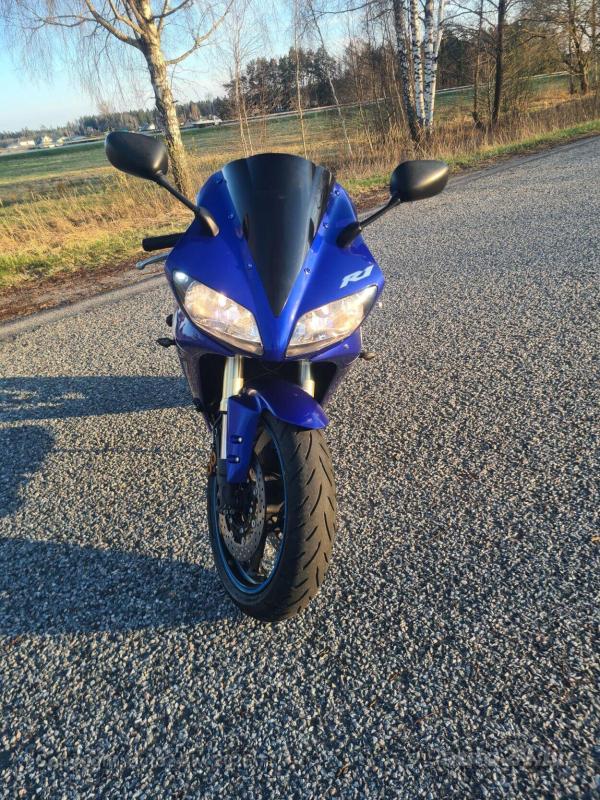 Zils Yamaha YZF-R1 2003 Rīga, ar dzinēja tilpumu 1.00 L un nobraukumu 55 tūkst. km par 3700 €, foto 5 vietnē AUTOMOTO.COM.LV