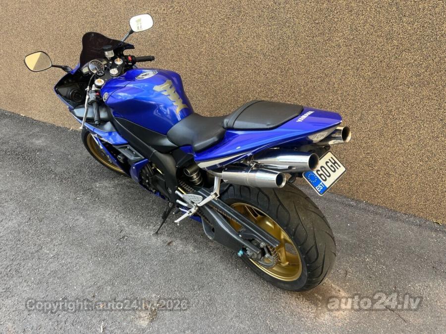 Синий Ямаха YZF-R1 2005 в Пярну, объемом двигателя 1.00 л и пробегом 54 тыс. км за 4500 €, фото 3 на AUTOMOTO.COM.LV