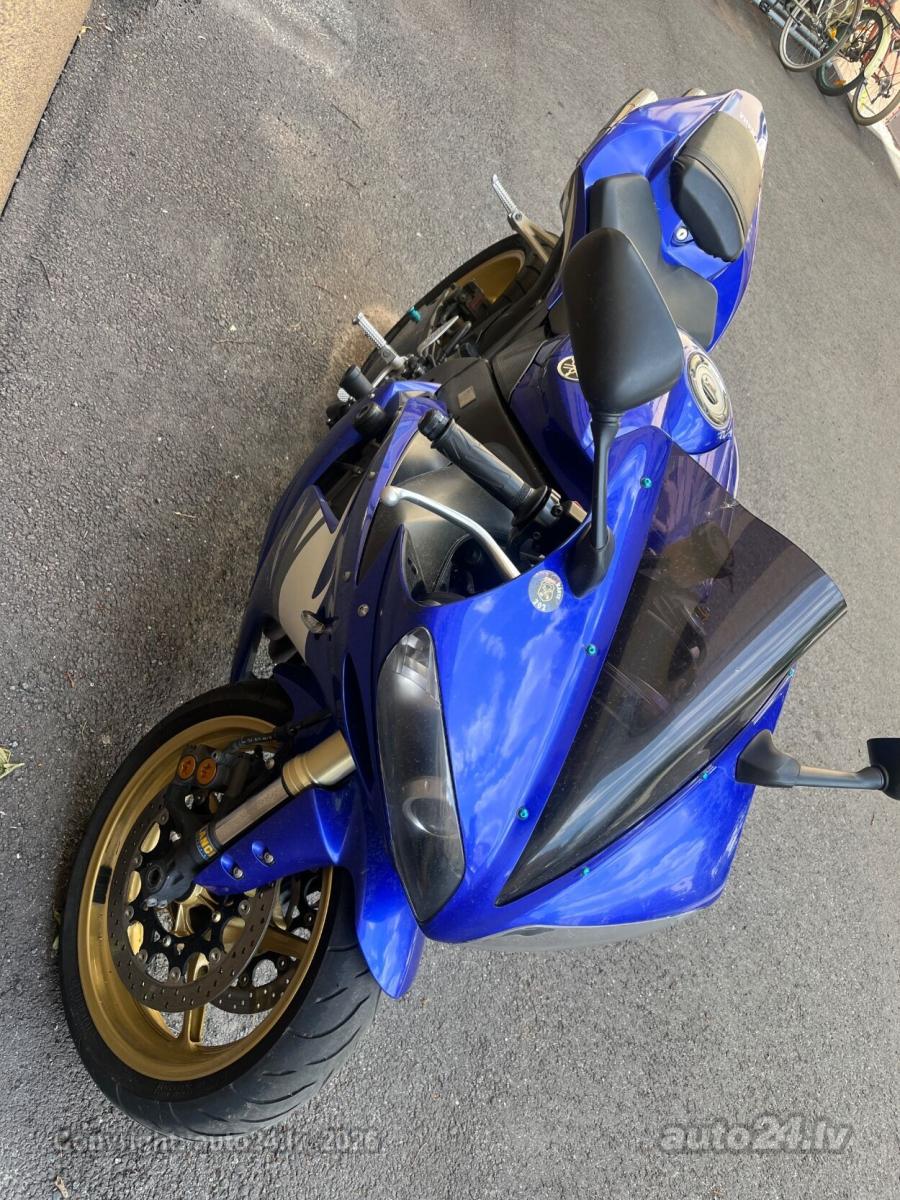 Blue Yamaha YZF-R1 2005 in Parnu, with an engine capacity of 1.00 L and mileage of 54 thousand km for 4500 €, photo 6 on AUTOMOTO.COM.LV