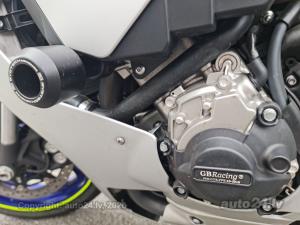 Blue Yamaha YZF-R1 2017 in Tallinn, with an engine capacity of 0.00 L and mileage of 16 thousand km for 14888 €, photo 6 on AUTOMOTO.COM.LV