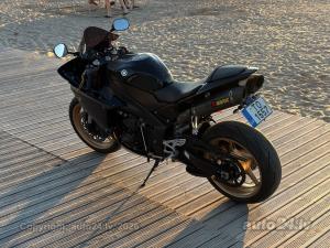Grey Yamaha YZF-R1 2009 in Riga, with an engine capacity of 0.00 L and mileage of 43 thousand km for 8900 €, photo 6 on AUTOMOTO.COM.LV