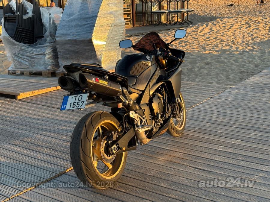 Grey Yamaha YZF-R1 2009 in Riga, with an engine capacity of 0.00 L and mileage of 43 thousand km for 8900 €, photo 7 on AUTOMOTO.COM.LV