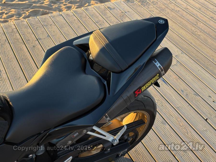 Grey Yamaha YZF-R1 2009 in Riga, with an engine capacity of 0.00 L and mileage of 43 thousand km for 8900 €, photo 12 on AUTOMOTO.COM.LV