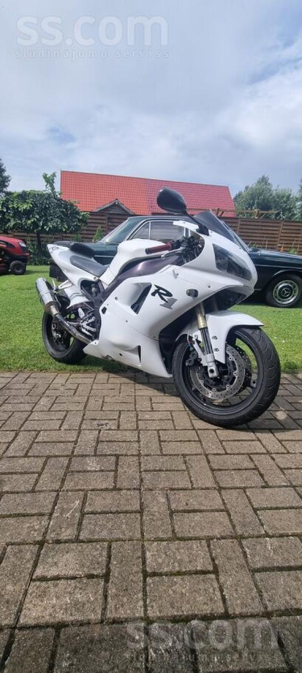 Yamaha YZF-R1 1998 in Valmiera, with an engine capacity of 1.00 L and mileage of 0 thousand km for 1200 €, photo 2 on AUTOMOTO.COM.LV