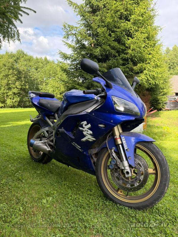 Yamaha YZF-R1 1999 Tartu, ar dzinēja tilpumu 0.00 L un nobraukumu 77 tūkst. km par 1500 €, foto 2 vietnē AUTOMOTO.COM.LV