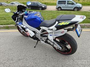 Yamaha YZF-R1 2000 Tukums, ar dzinēja tilpumu 1.00 L un nobraukumu 0 tūkst. km par 2700 €, foto 6 vietnē AUTOMOTO.COM.LV