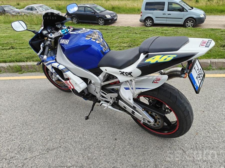 Yamaha YZF-R1 2000 Tukums, ar dzinēja tilpumu 1.00 L un nobraukumu 0 tūkst. km par 2700 €, foto 6 vietnē AUTOMOTO.COM.LV