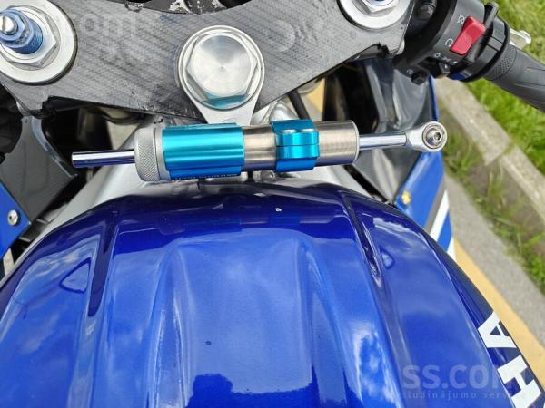 Yamaha YZF-R1 2000 Tukums, ar dzinēja tilpumu 1.00 L un nobraukumu 0 tūkst. km par 2700 €, foto 7 vietnē AUTOMOTO.COM.LV