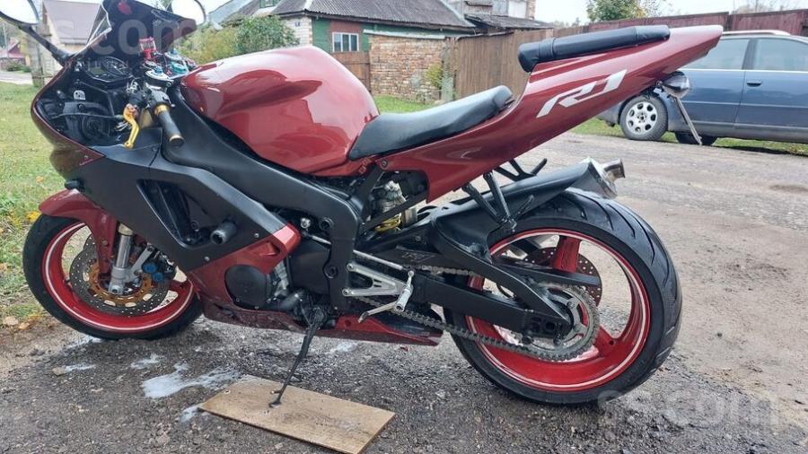 Yamaha YZF-R1 2000 in Daugavpils, with an engine capacity of 1.00 L and mileage of 0 thousand km for 2350 €, photo 3 on AUTOMOTO.COM.LV