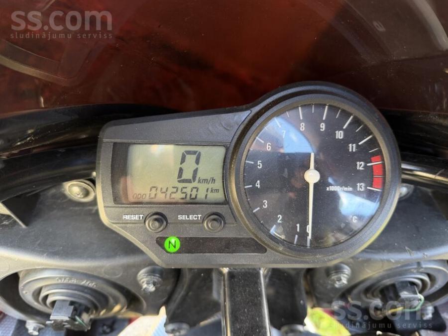Ямаха YZF-R1 2000 в Лиепая, объемом двигателя 1.00 л и пробегом 0 тыс. км за 2650 €, фото 9 на AUTOMOTO.COM.LV