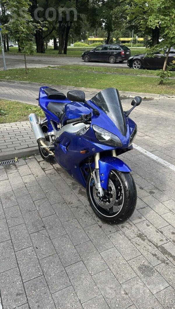Yamaha YZF-R1 2000 Rīga, ar dzinēja tilpumu 1.00 L un nobraukumu 0 tūkst. km par 3500 €, foto 1 vietnē AUTOMOTO.COM.LV