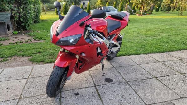 Ямаха YZF-R1 2001 в Елгава, объемом двигателя 1.00 л и пробегом 0 тыс. км за 1700 €, фото 1 на AUTOMOTO.COM.LV