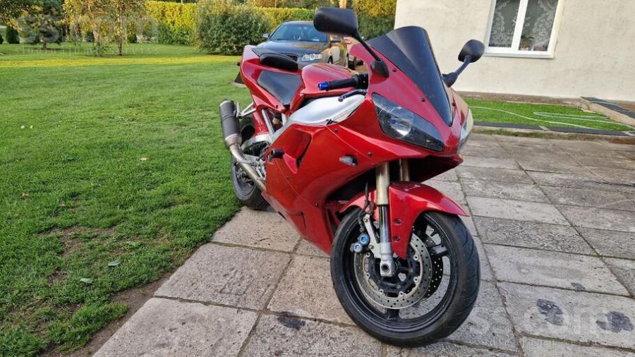 Ямаха YZF-R1 2001 в Елгава, объемом двигателя 1.00 л и пробегом 0 тыс. км за 1700 €, фото 3 на AUTOMOTO.COM.LV