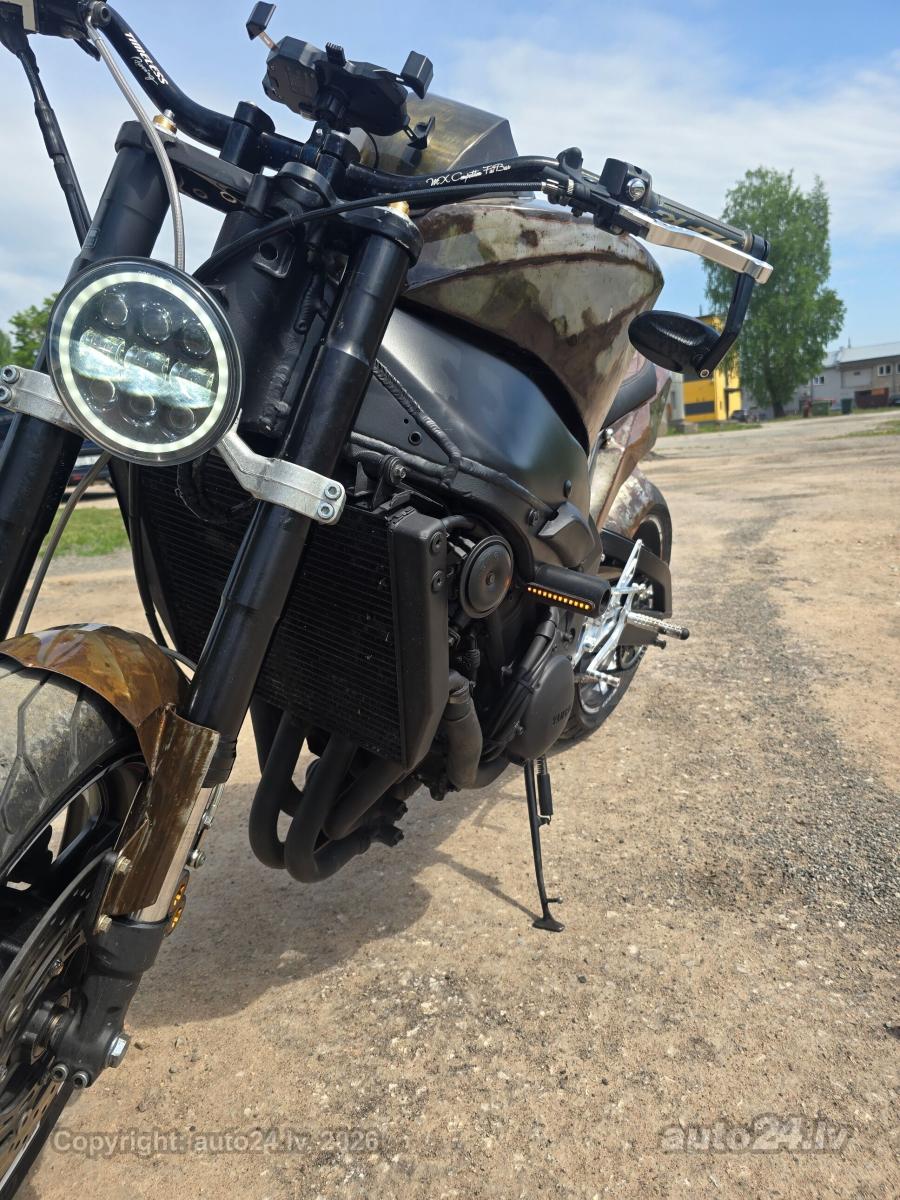 Yamaha YZF-R1 2002 in Tartu, with an engine capacity of 1.00 L and mileage of 57 thousand km for 5000 €, photo 4 on AUTOMOTO.COM.LV
