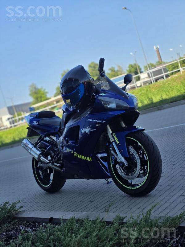 Yamaha YZF-R1 2002 Rēzekne, ar dzinēja tilpumu 1.00 L un nobraukumu 0 tūkst. km par 3000 €, foto 1 vietnē AUTOMOTO.COM.LV