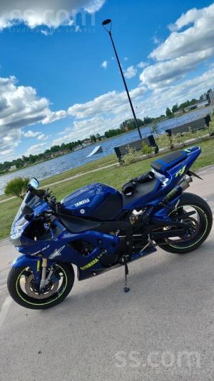 Ямаха YZF-R1 2003 в Резекне, объемом двигателя 1.00 л и пробегом 0 тыс. км за 3300 €, фото  на AUTOMOTO.COM.LV