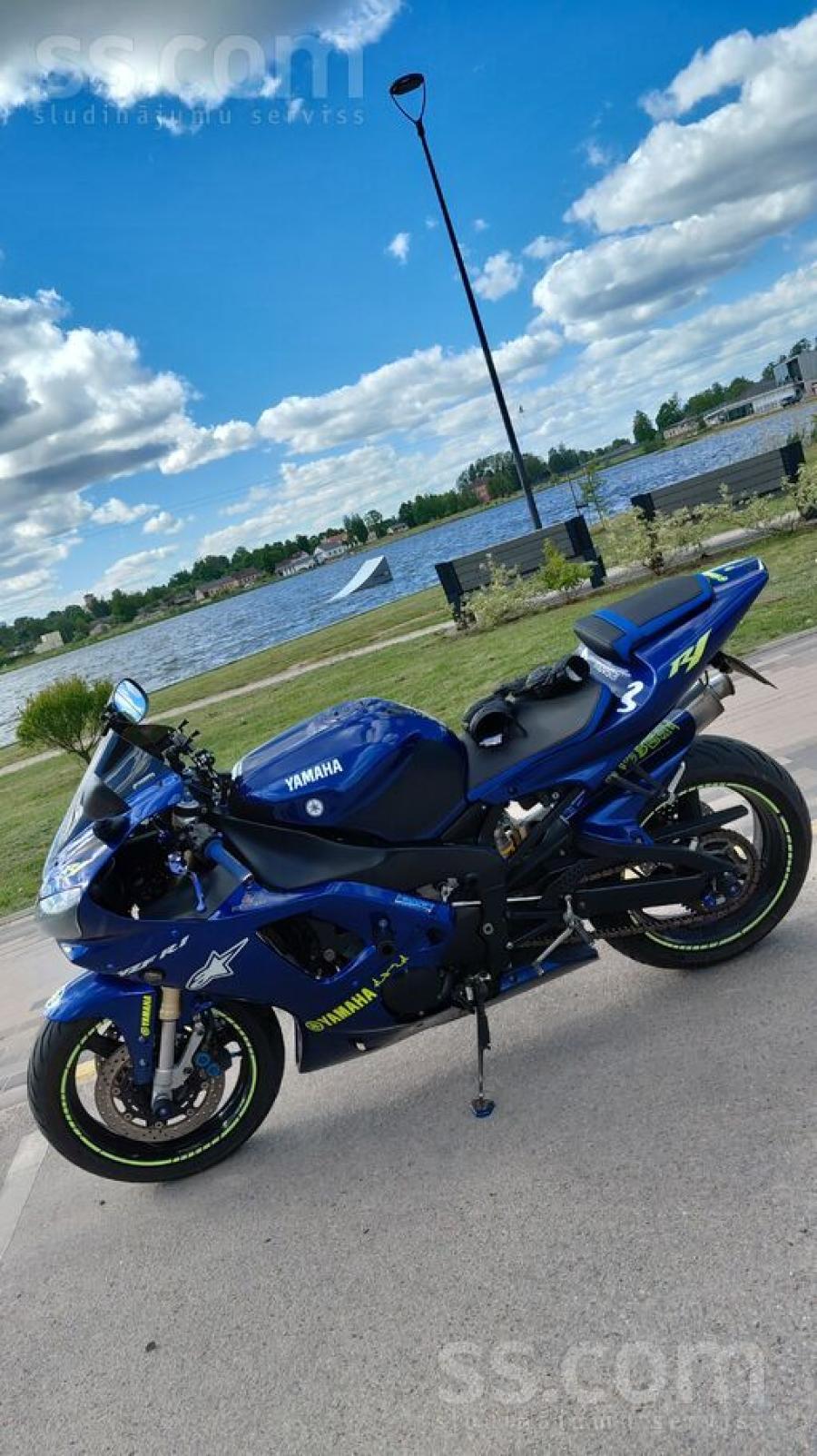 Ямаха YZF-R1 2003 в Резекне, объемом двигателя 1.00 л и пробегом 0 тыс. км за 3300 €, фото 1 на AUTOMOTO.COM.LV