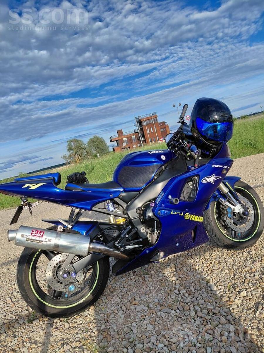 Ямаха YZF-R1 2003 в Резекне, объемом двигателя 1.00 л и пробегом 0 тыс. км за 3300 €, фото 3 на AUTOMOTO.COM.LV