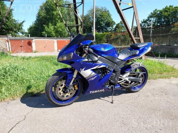 Yamaha YZF-R1 2004 in Riga, with an engine capacity of 1.00 L and mileage of 0 thousand km for 3600 €, photo 4 on AUTOMOTO.COM.LV