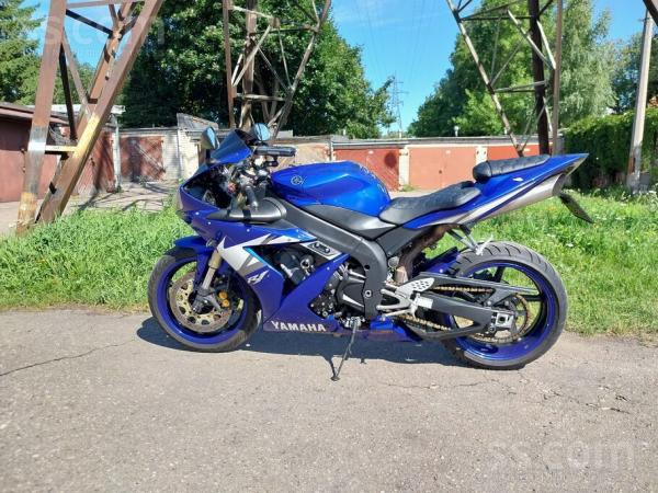 Yamaha YZF-R1 2004 in Riga, with an engine capacity of 1.00 L and mileage of 0 thousand km for 3600 €, photo 5 on AUTOMOTO.COM.LV