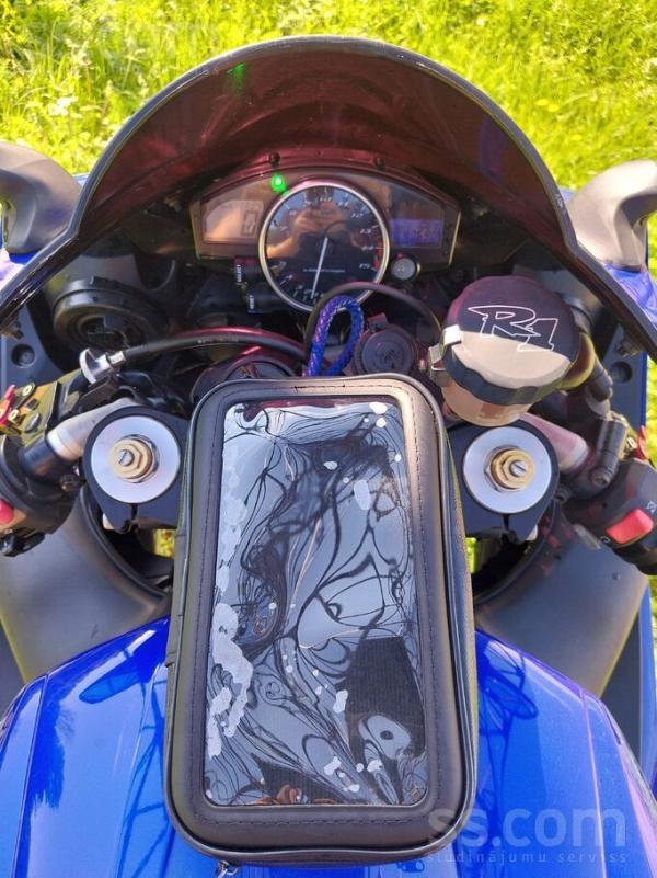 Yamaha YZF-R1 2004 in Riga, with an engine capacity of 1.00 L and mileage of 0 thousand km for 3600 €, photo 10 on AUTOMOTO.COM.LV
