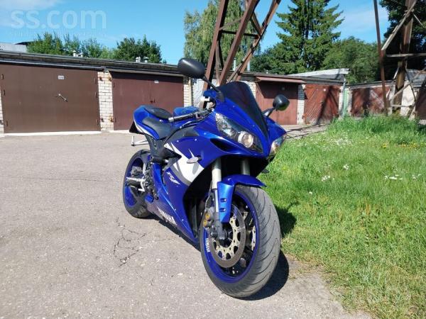 Yamaha YZF-R1 2004 in Riga, with an engine capacity of 1.00 L and mileage of 0 thousand km for 3600 €, photo 2 on AUTOMOTO.COM.LV