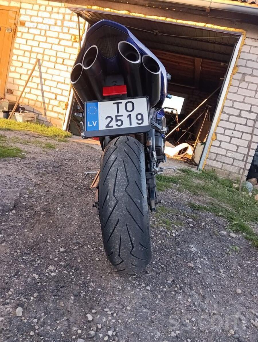 Yamaha YZF-R1 2006 in Rezekne, with an engine capacity of 1.00 L and mileage of 0 thousand km for 5200 €, photo 3 on AUTOMOTO.COM.LV