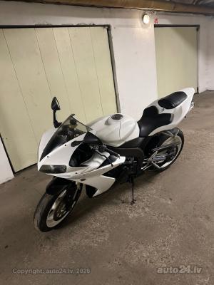 Ямаха YZF-R1 2007 в Таллин, объемом двигателя 1.00 л и пробегом 54 тыс. км за 5500 €, фото 4 на AUTOMOTO.COM.LV