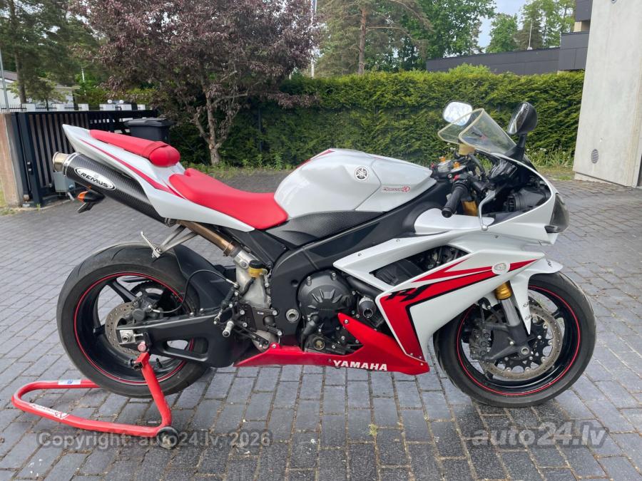 Yamaha YZF-R1 2007 in Tallinn, with an engine capacity of 1.00 L and mileage of 12 thousand km for 5400 €, photo 3 on AUTOMOTO.COM.LV